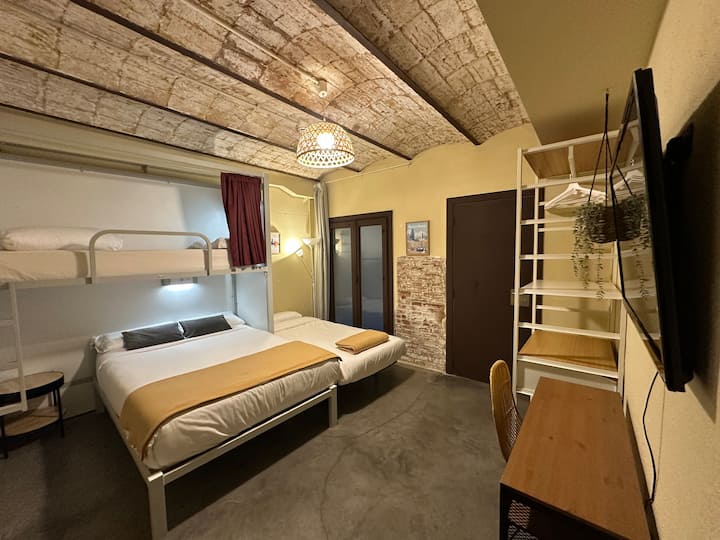 Quadruple Private Bathroom. The Loft House Bcn - Barcelone