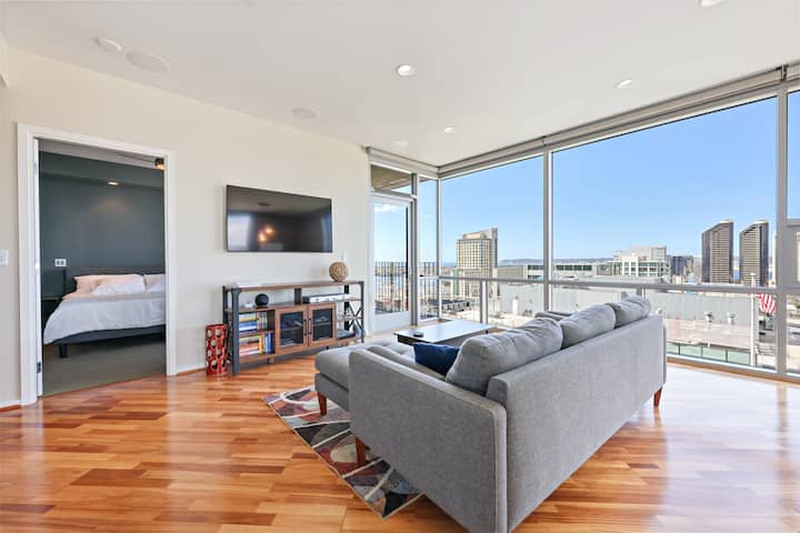 Two Bedroom Penthouse In East Village - Coronado, CA