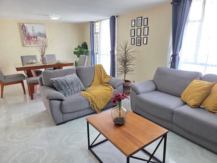 Hermosa Y Cómoda Casa Céntrica En Privada! - Toluca