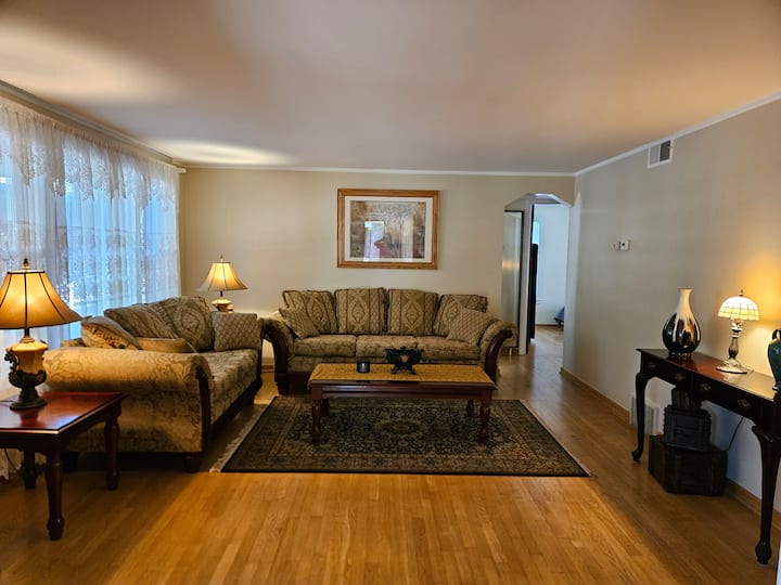J&d Airbnb - Arlington Heights, IL