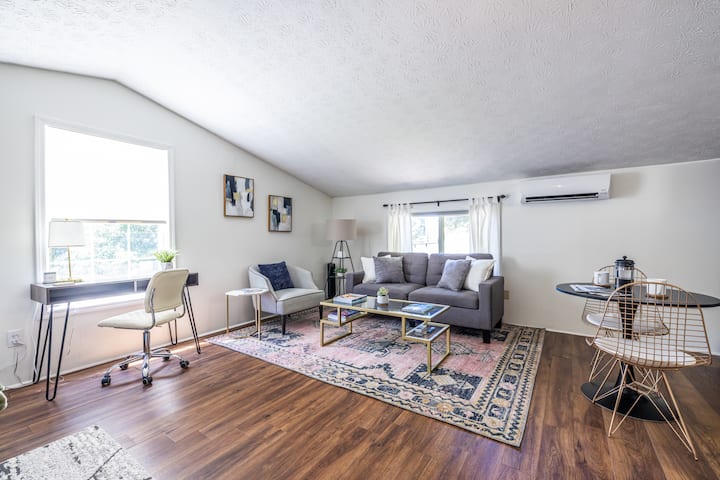 Garage Apt In East Lake Neighborhood Atlanta - Decatur, GA