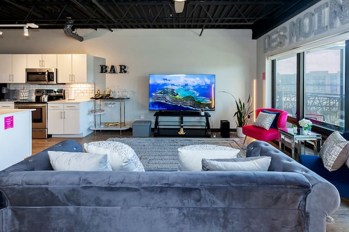 Luxury | Skyline View | Scenic | Dt | Dream Room - Des Moines, IA