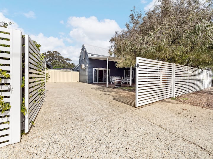 Pepper Cottage - Walk To Town - Dunsborough