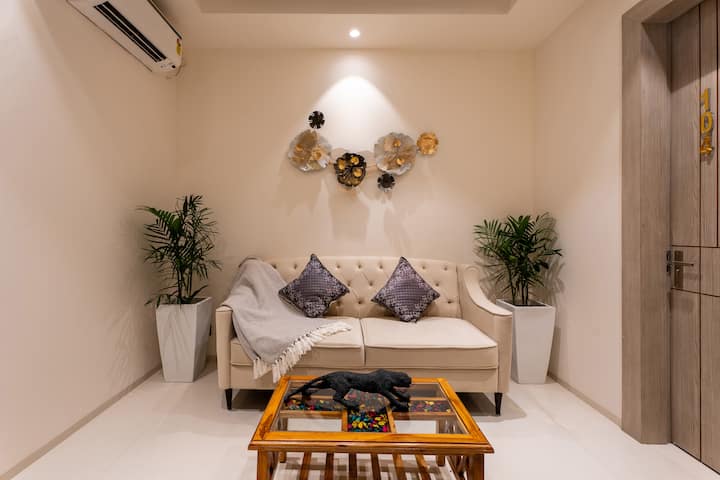 Luxury 2 Bhk Flat Sector 57 Near Artemis Hospital - Gurugram