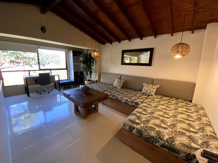 Unique Location In Poblado, 3 Br - Envigado