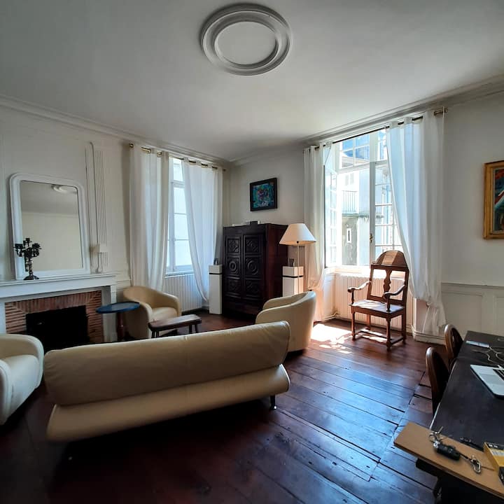 Appartement Dans Ancien Hôtel Particulier Xviie - Dinard