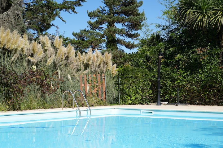 Villa De Bien-être Unique Avec Sauna Et Piscine - Gers