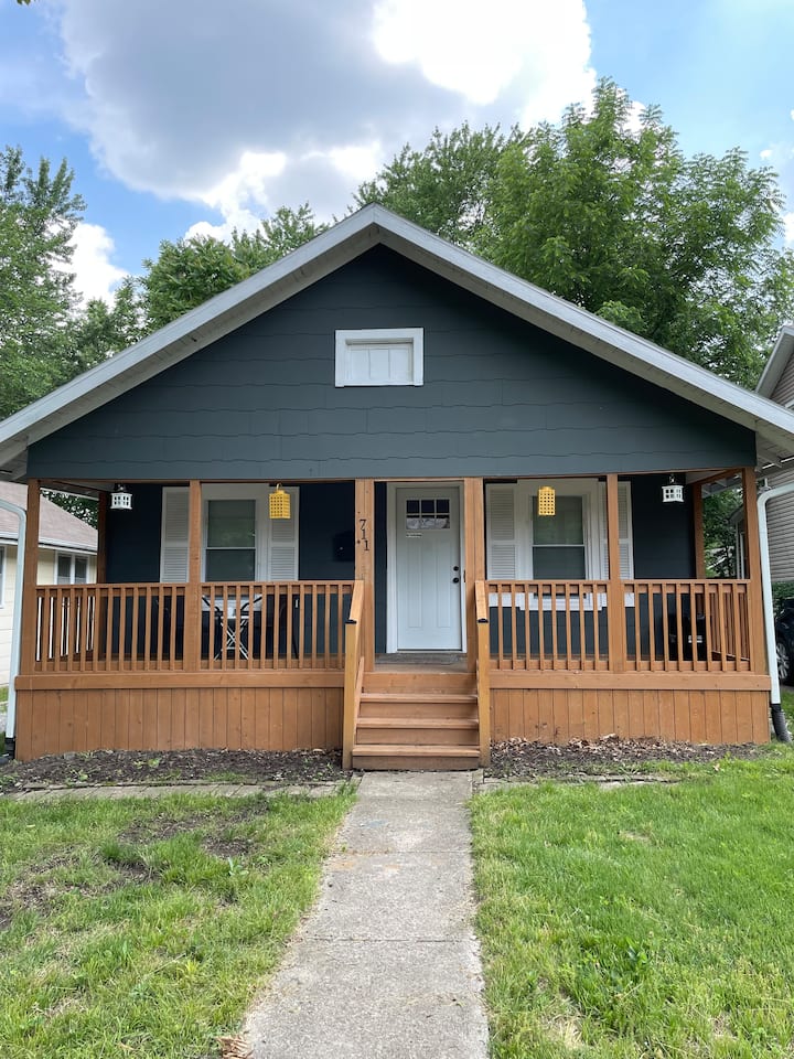 Affordable Waldo Getaway Whole House 2 X1 - Kansas City