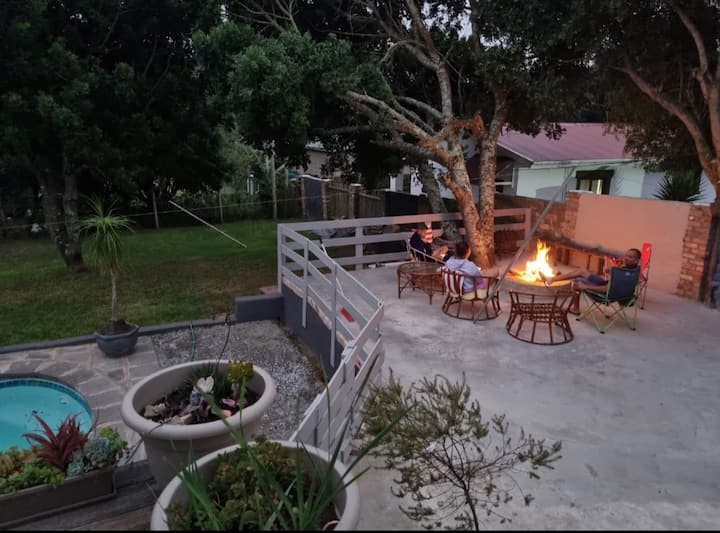 A Jewel In Pa. Avail Dec/jan, All School Holidays - Port Alfred