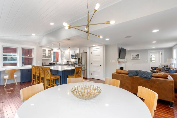 Modern Beach Retreat – Walk To Sand, Shops & Fun! - Old Orchard Beach, ME