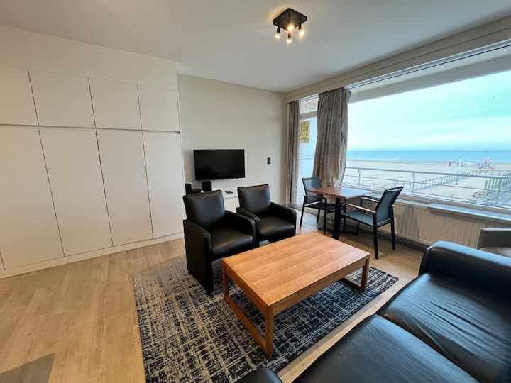 Appartement Luxueux Avec Vue Frontale Sur La Mer - Ostende