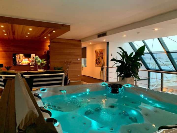 Wellness Dome Penthouse 285m2  In Football Stadium - Aachen