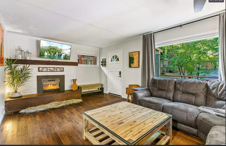 Beautiful Home In The Santa Cruz Mountains - Boulder Creek, CA