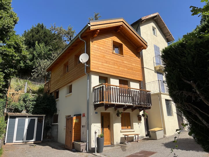 Cosy Welcoming 2 Bedroom, 2 Bathroom House - Brides-les-Bains
