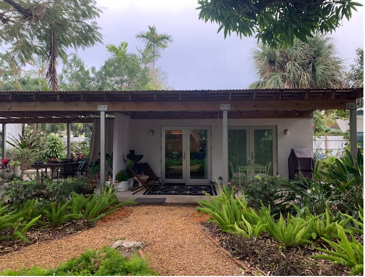 Garden Studio In Delray Beach - Delray Beach, FL