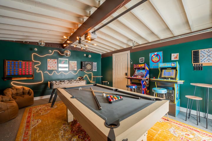 Desert Family Fun! Game Room - Hot Tub -Cowboy Tub - Twentynine Palms, CA