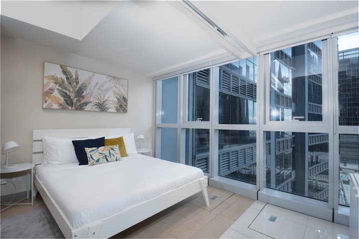 Cozy+modern 1br Suite @Uptown Bgc Across Grandhyat - Taguig