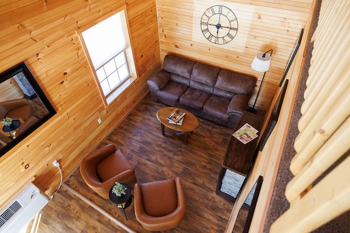 Rosewood Villa: Brand-new Log Cabin Retreat - Bethlehem, NH