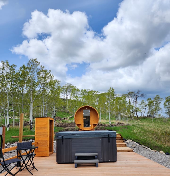 Sh Gardenview Cabin - New Hot Tub/sauna! Sleeps 6 - Pincher Creek