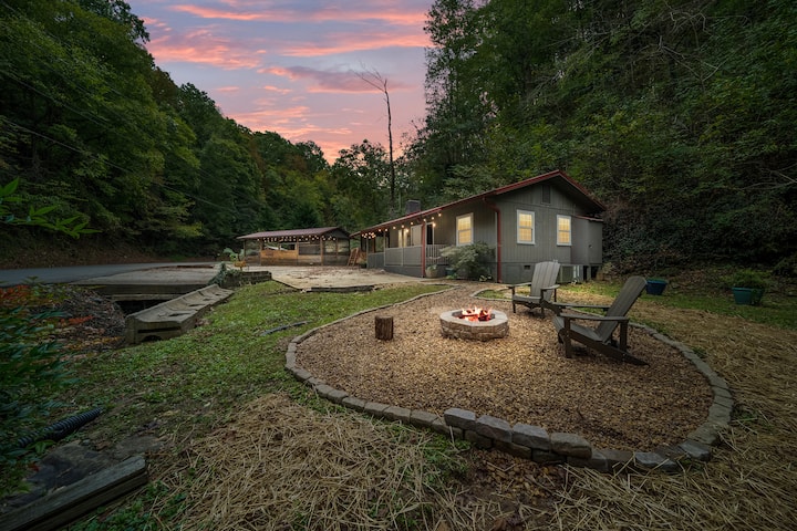 Creekside Puttputt/rockwall/fire Pit/fun/location! - Gatlinburg, TN
