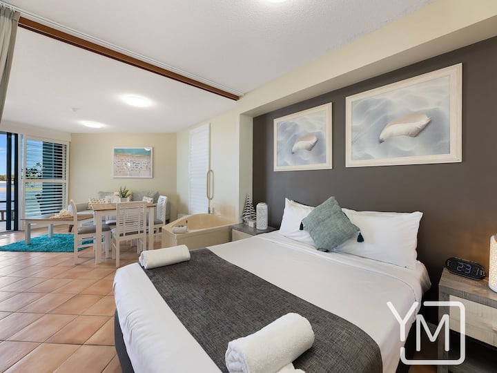 Water’s Edge 1-bedroom Apartment - Caloundra