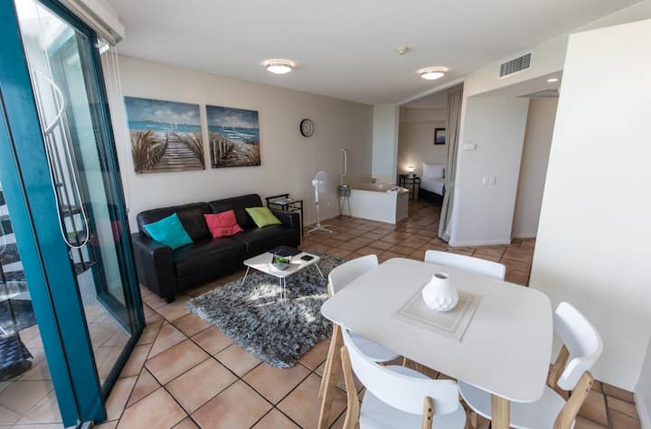 2-bedroom Waterfront Apartment - Caloundra