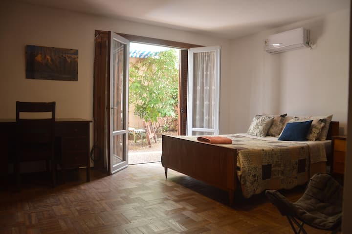 Welcome To 3b Hostel, "South", Private Room. - Concordia