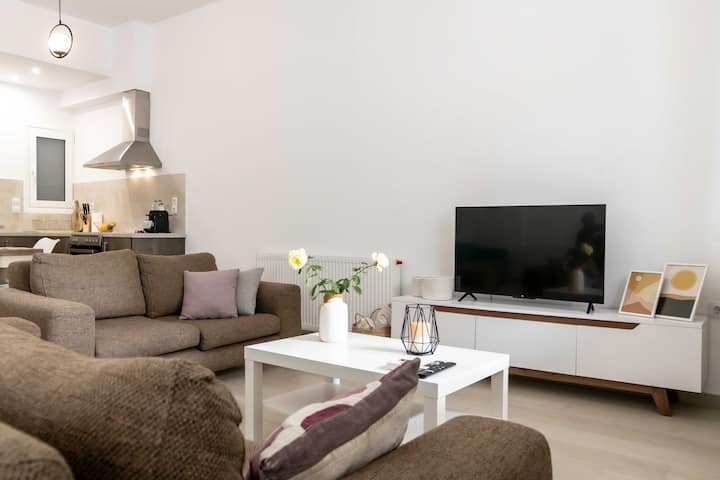 Cozy Apartment | Near Airport & City Center - Aéroport d'Héraklion Níkos-Kazantzákis (HER)