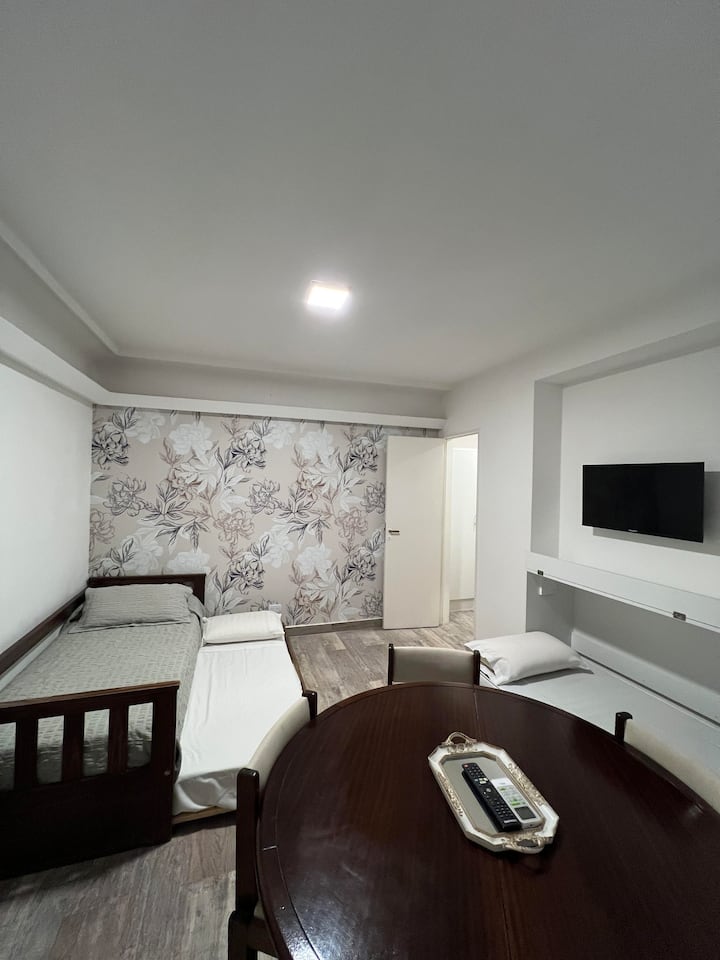 Modern And Centrally Located J.v. F, 3 Blocks From The Obelisk - Buenos Aires