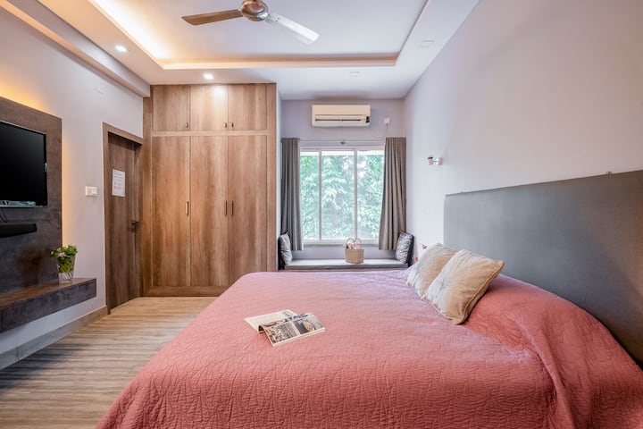 Contemporary | Ensuite | Fab Location - Kolkata