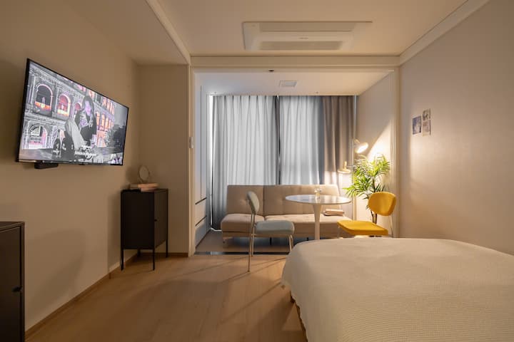 [쉼, 410] Mrt 3lines 3min｜공항버스｜남산타워,청계천,ddp｜넷플릭스 - 서울특별시