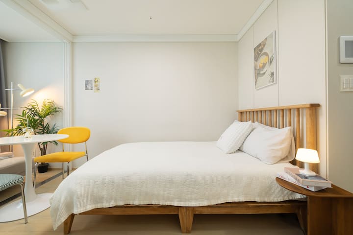 [쉼, 410] 최대4인 L Mrt 3lines 3min｜공항버스｜남산타워,청계천,ddp - Seoul