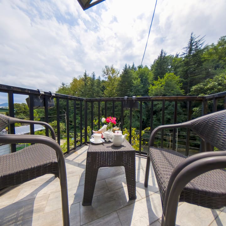 Villa On The Hill - Georgien