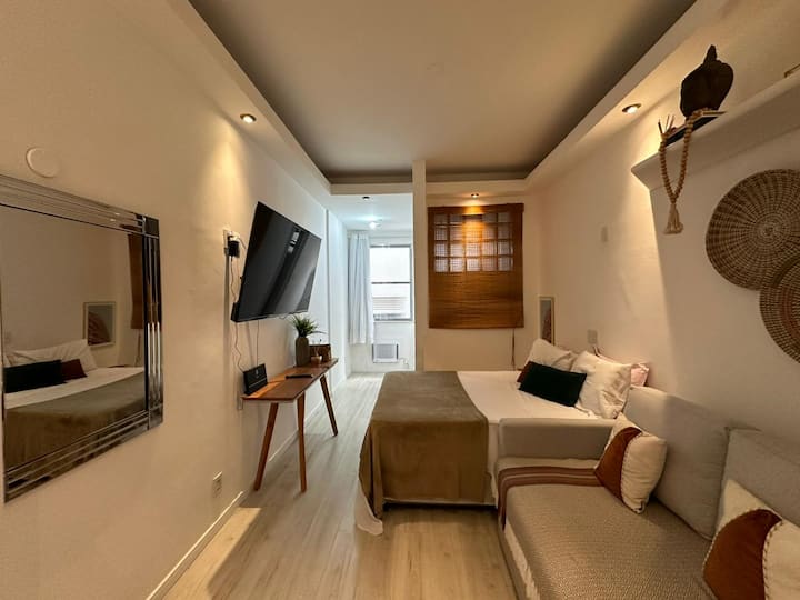 Loft Reformado, Menos De 20 Metros Da Praia. - Ipanema