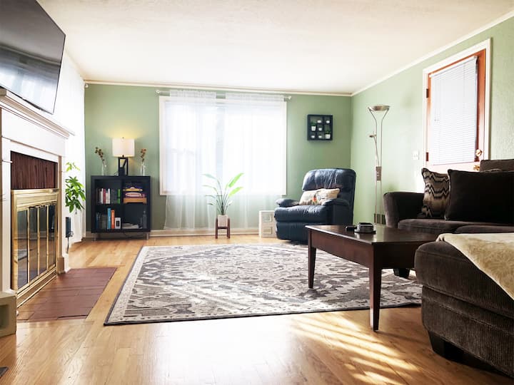 3-bed Vintage Charm: Walk To Hayward Field - Eugene