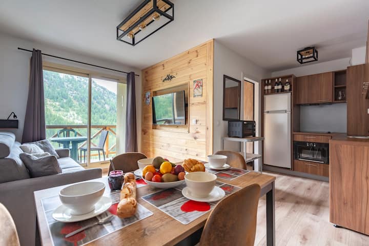 Joli T2, Centre, Parking Privé, Wifi, Local à Ski - Isola 2000