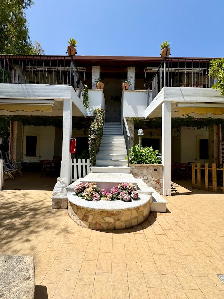 Villa Giulia Appartamenti In Stile Provenzale - Parghelia