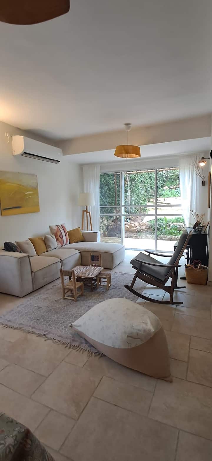 A House Near The Forest - Israel