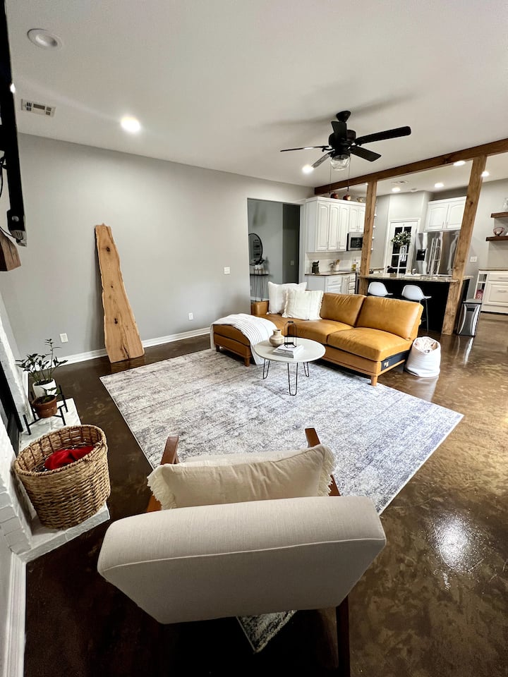 Peaceful 3 Bedroom Home - Bella Vista, AR