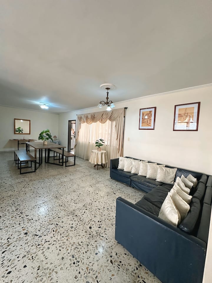 Hermosa Casa Para 19 Personas - Bello