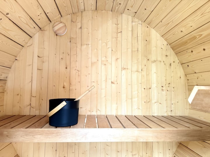 Fun Designer Space With Patio + Traditional Sauna! - Turtle, West Mifflin