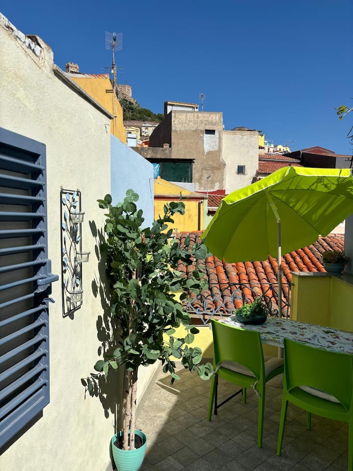 Gelsomina,  House With Terrace Overlooking The Sky - Bosa