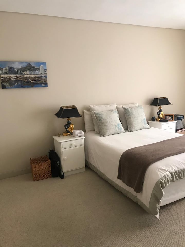 Sea Point Guest Bedroom - Camps Bay