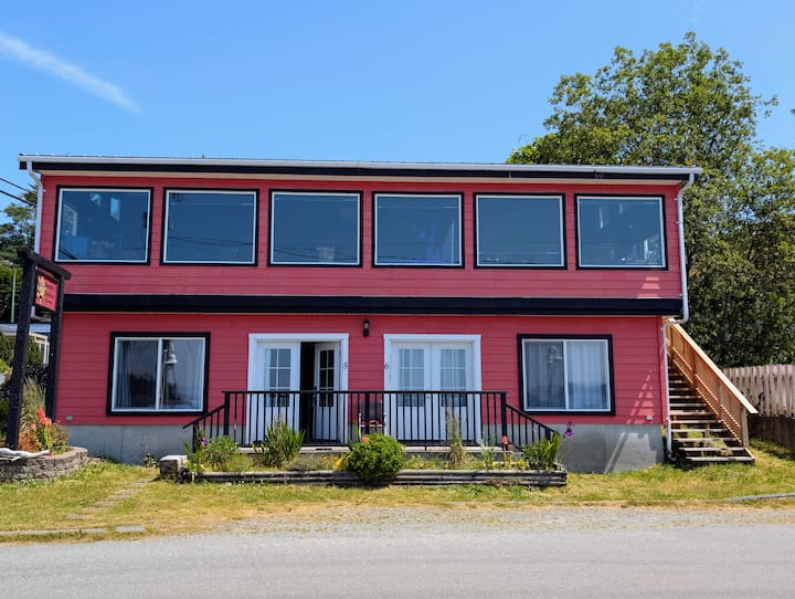 The Sitka Suite | Waterfront, Central, 2 Beds - Port McNeill