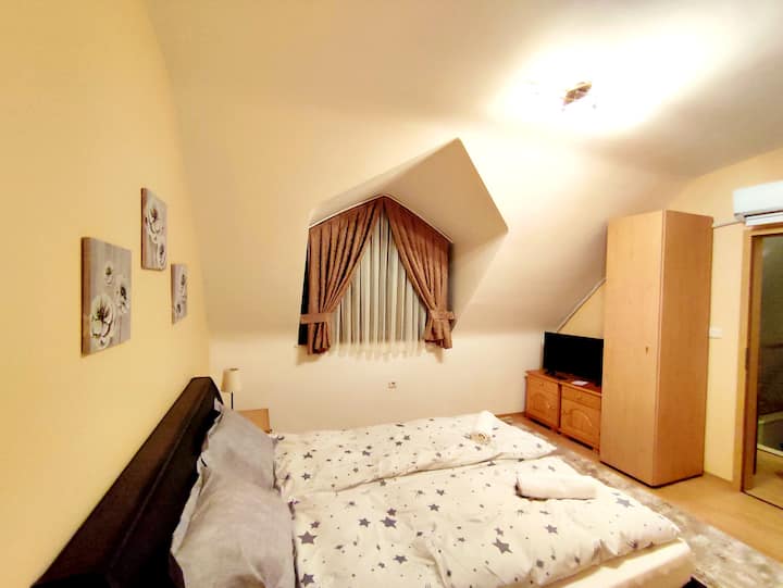 Luxury Alpine Maisonette With Free Parking - Bansko
