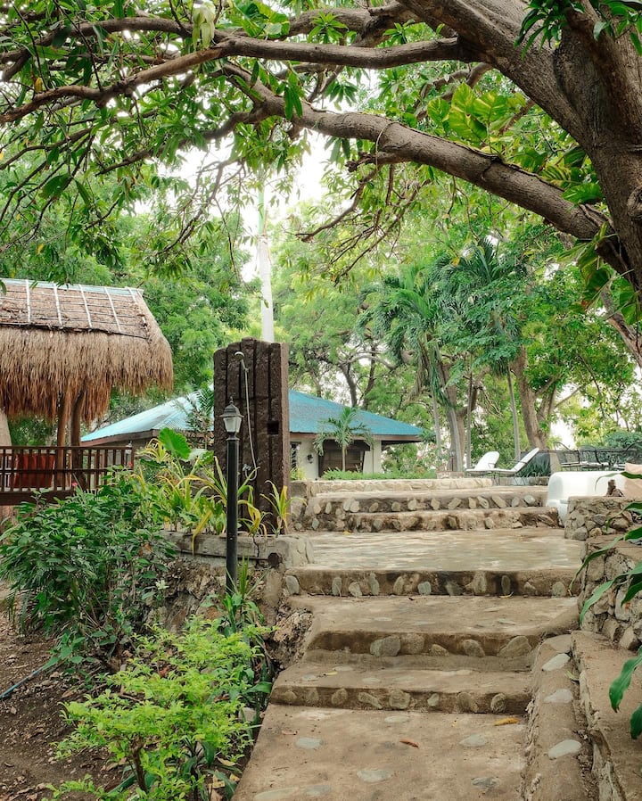 Private Estate: Pool, Bonfire, Pet-friendly (14ha) - Calatagan