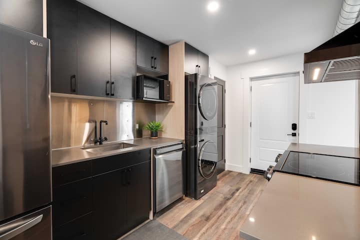 Charming Century 2 Bed, 2-storey Apartment - Londres
