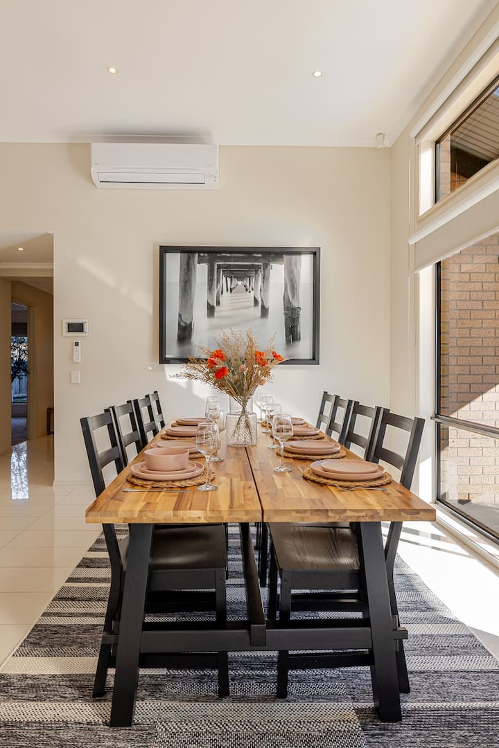 Chic & Spacious Holiday House Close To Surf Coast - Geelong