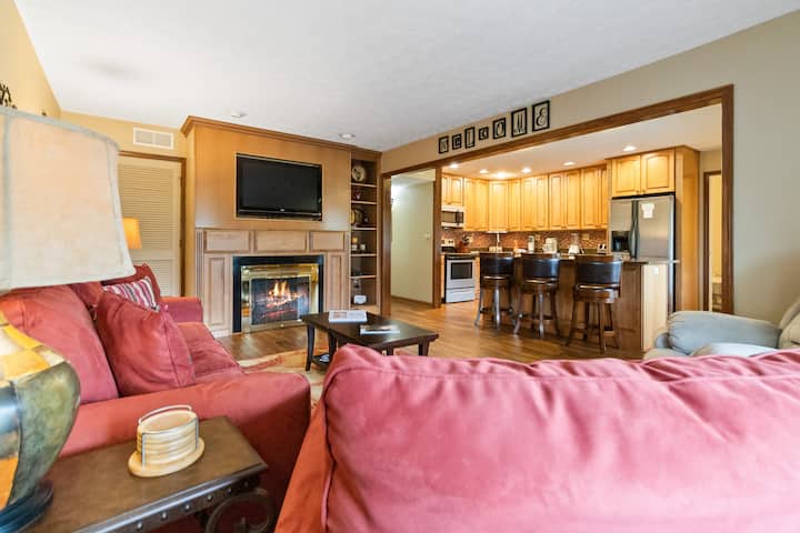 Number Two Fairway (38-4) - Golf, Pool, Pickleball - General Burnside Island State Park, Burnside