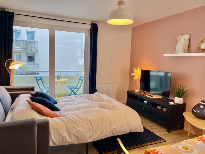Joli Logement à 3 Min Du Tram, Balcon Et Parking - Strasbourg
